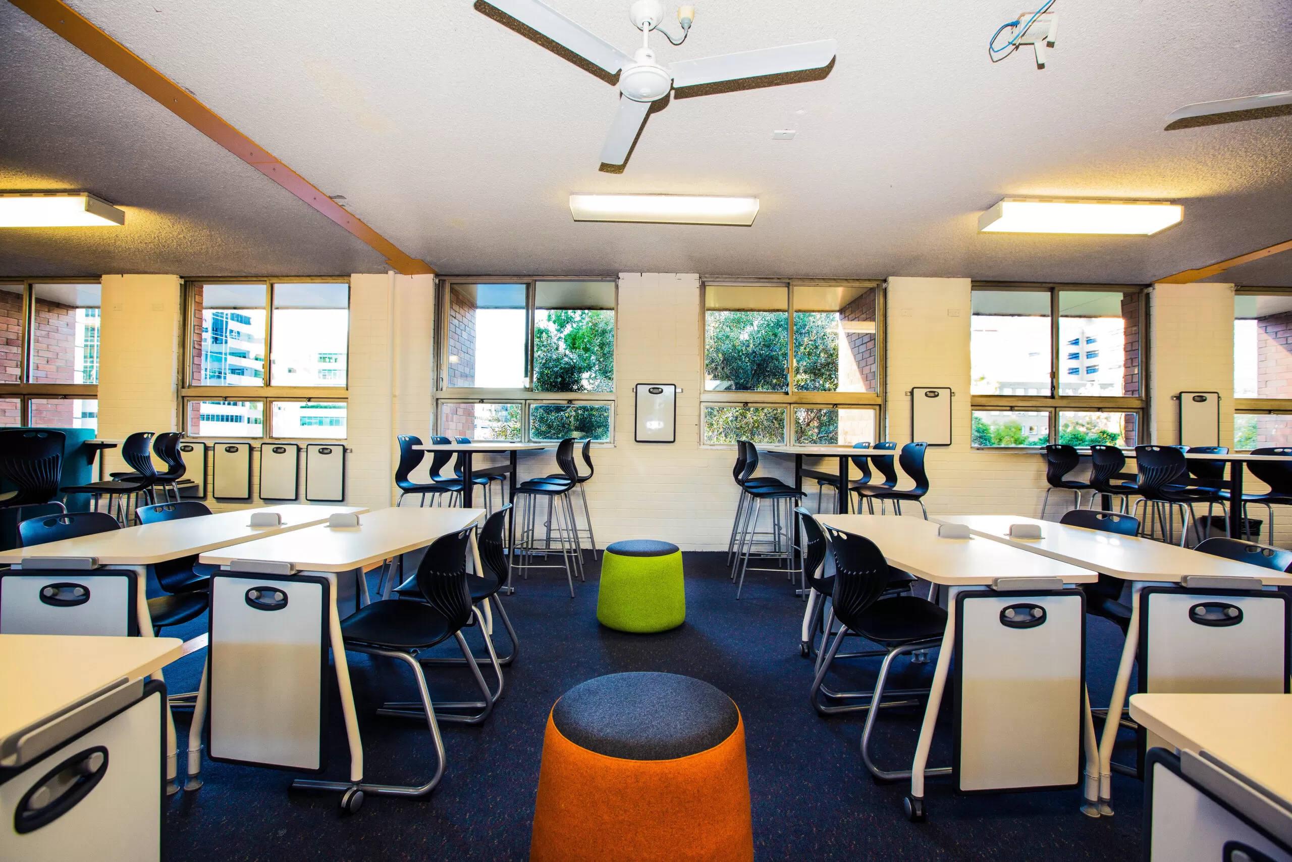 Modern High School Classroom Designs