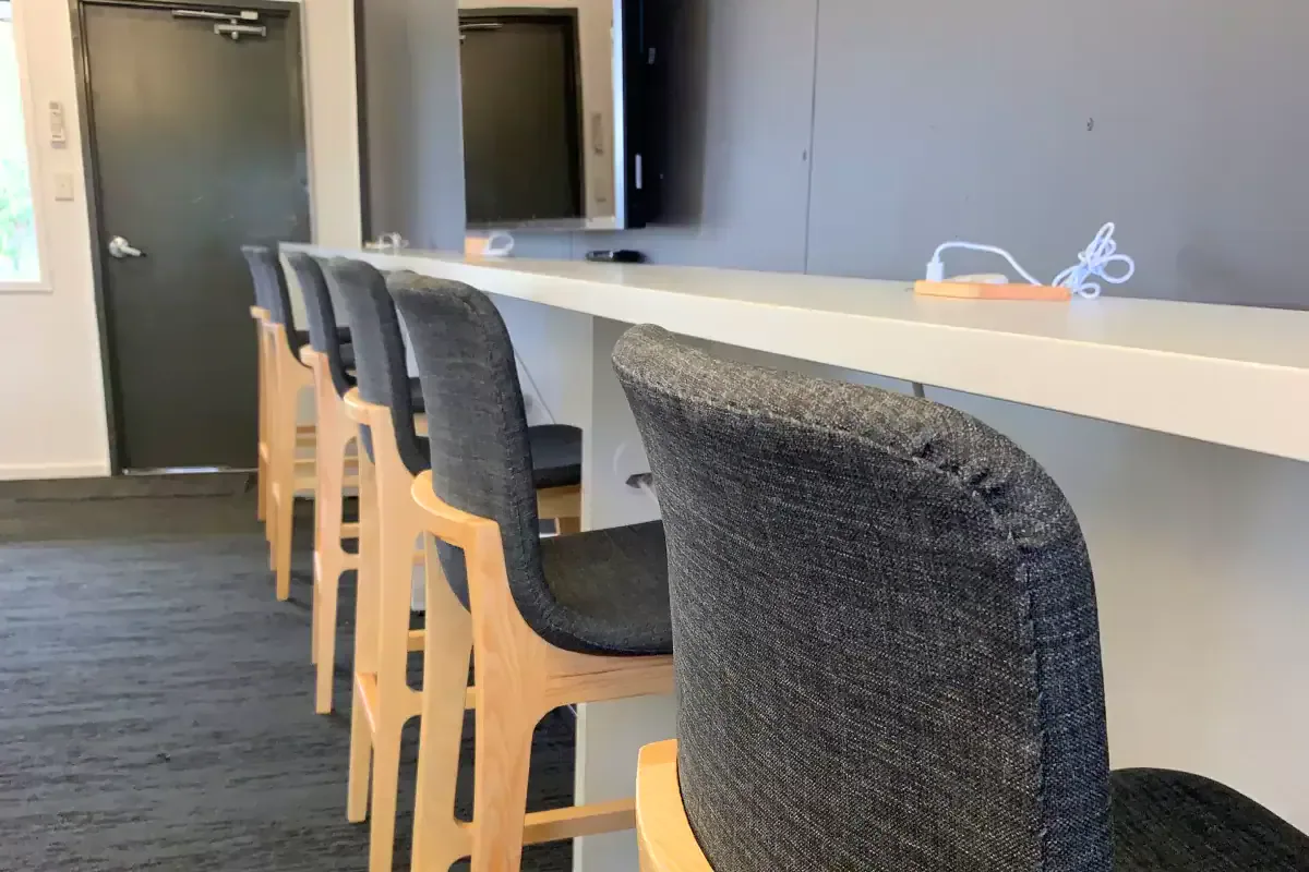 Designing Interactive Learning Environments with Modern Desks | AbaxKF